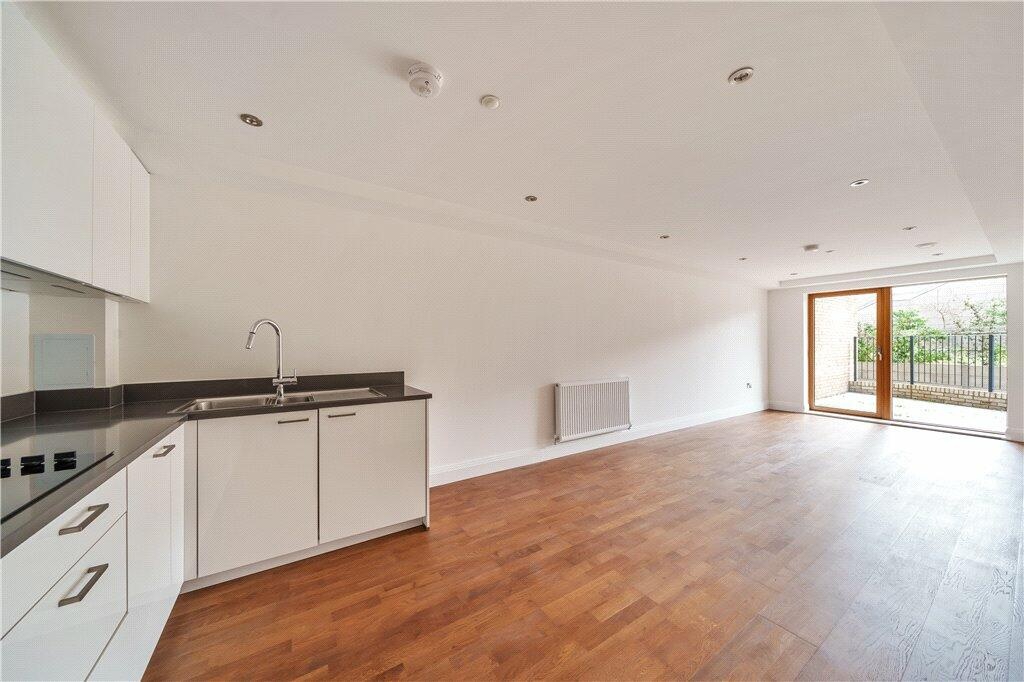 London - 1 Bed Flat, Axell House, SE18 - To Rent Now for £1,750.00 p/m