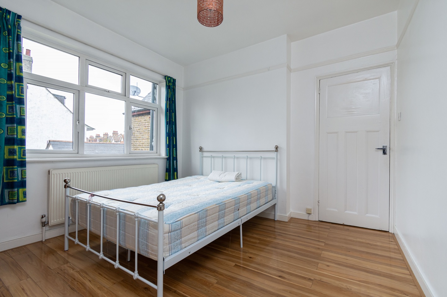London - 4 Bed Terraced House, High Street Colliers Wood, SW19 - To ...