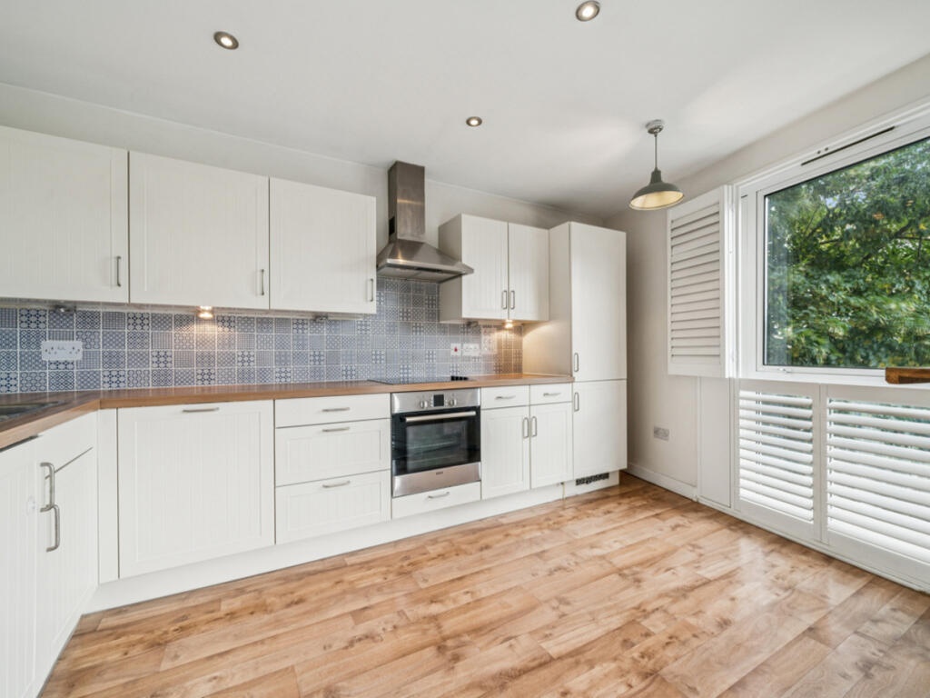 London - 1 Bed Flat, East Dulwich Road, SE22 - To Rent Now for £1,900. ...