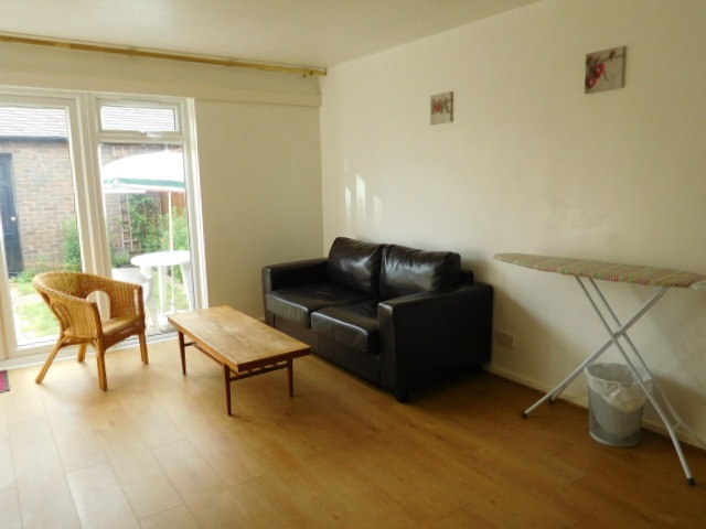 London - 3 Bed Terraced House, Hazel Way, SE1 - To Rent Now for £3,000. ...