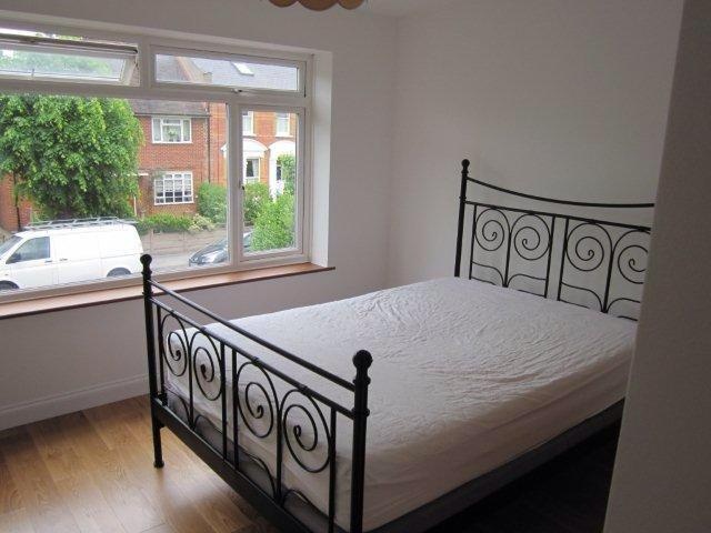 London - 2 Bed Flat, Selbridge Court, SW19 - To Rent Now for £1,900.00 p/m