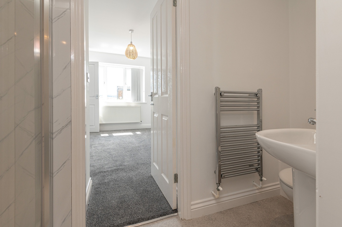 Huddersfield - 2 Bed Flat, New Hey Rd, HD3 - To Rent Now for £895.00 p/m