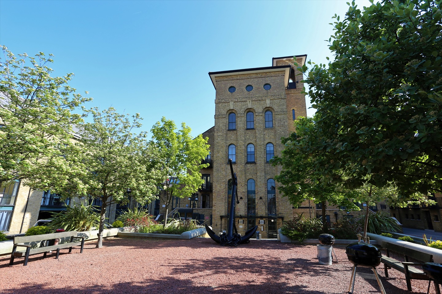 London - 1 Bed Flat, Burrells Wharf Square, E14 - To Rent Now for £ ...