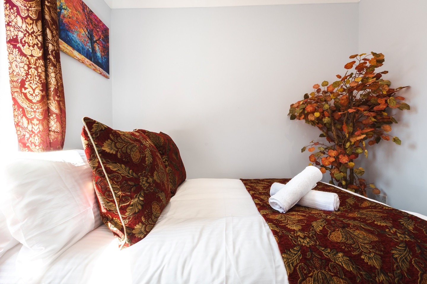 Reading - 2 Bed Flat, Addington Road, RG1 - To Rent Now for £2,000.00 p/m