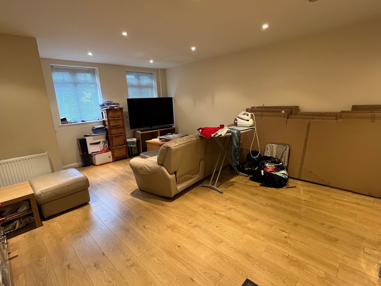 Godalming - 1 Bed Flat, Farncombe Street, GU7 - To Rent Now for £1,150. ...