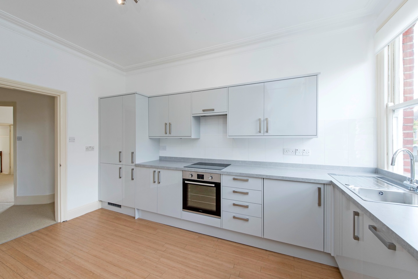 London - 2 Bed Flat, Erpingham Road, SW15 - To Rent Now for £2,500.00 p/m