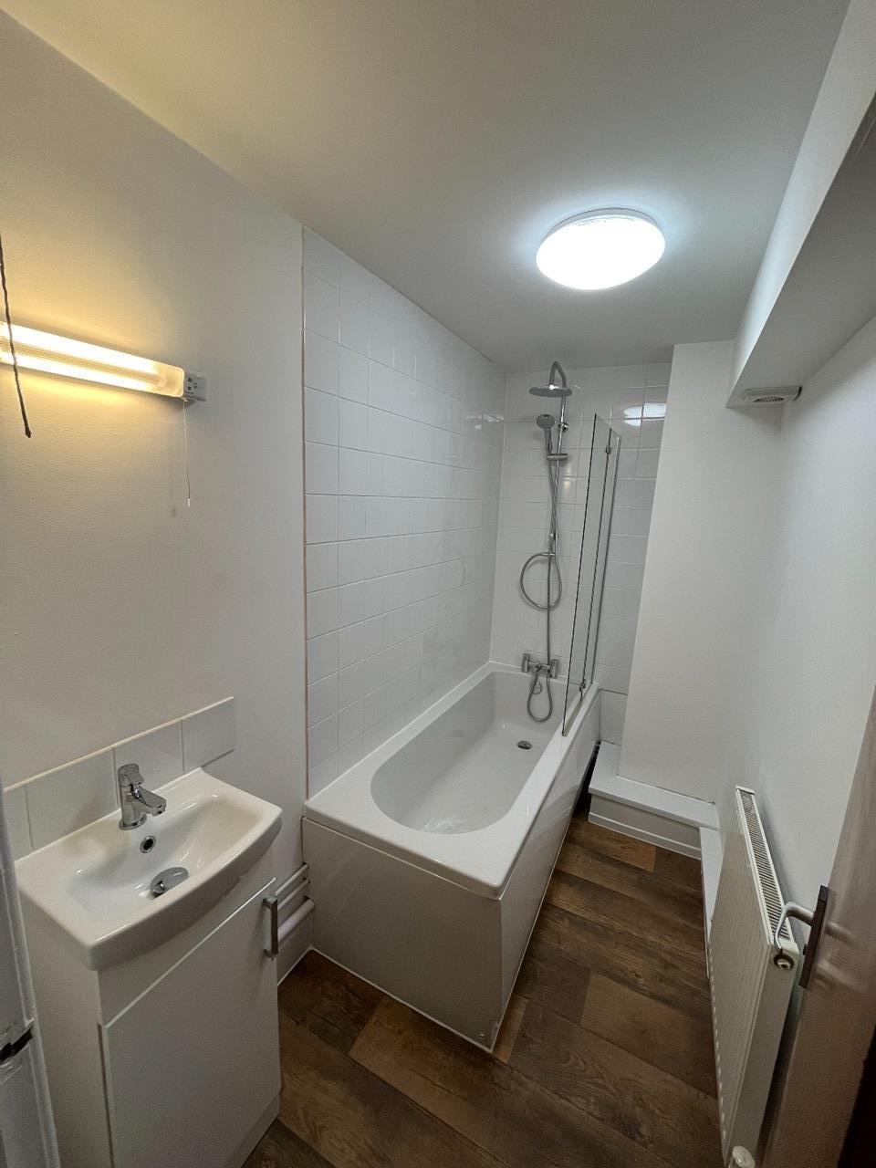 Plymouth - 1 Bed Flat, Stuart Road, PL1 - To Rent Now for £750.00 p/m