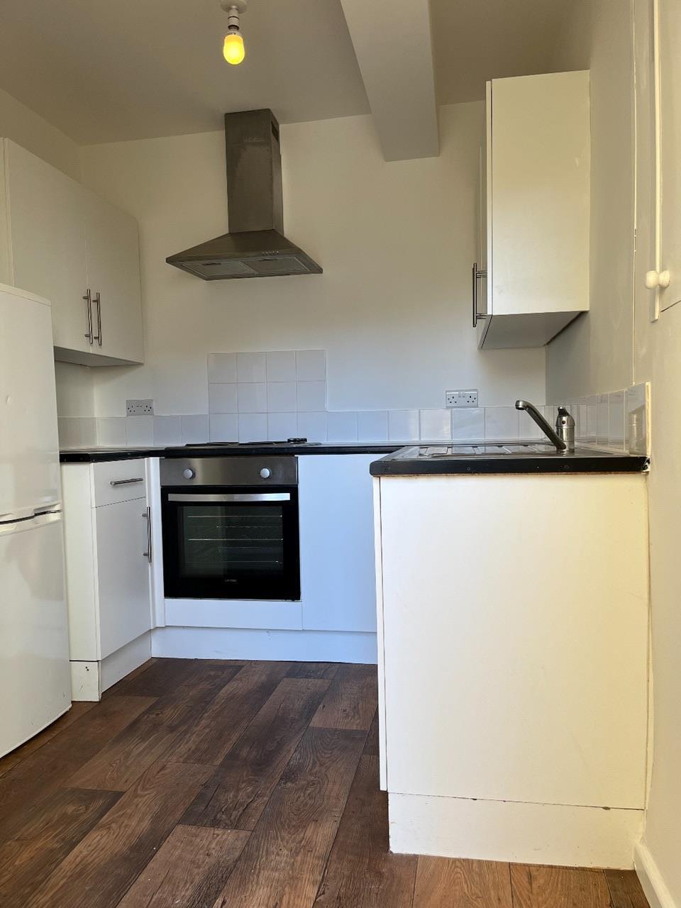 Plymouth - 1 Bed Flat, Stuart Road, PL1 - To Rent Now for £750.00 p/m