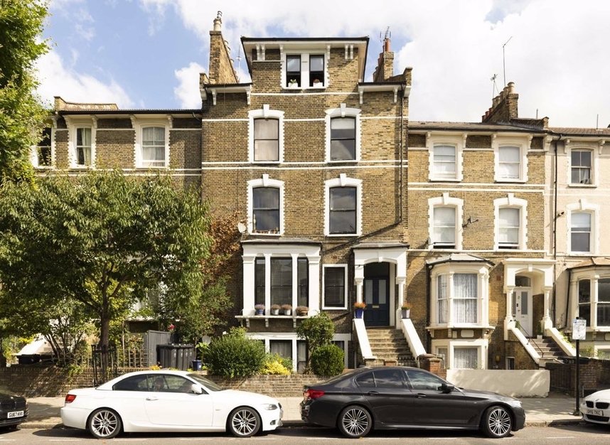 London - 2 Bed Flat, Amhurst Road, E8 - To Rent Now for £2,800.00 p/m