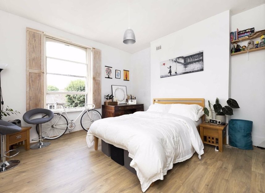 London - 2 Bed Flat, Amhurst Road, E8 - To Rent Now for £2,800.00 p/m