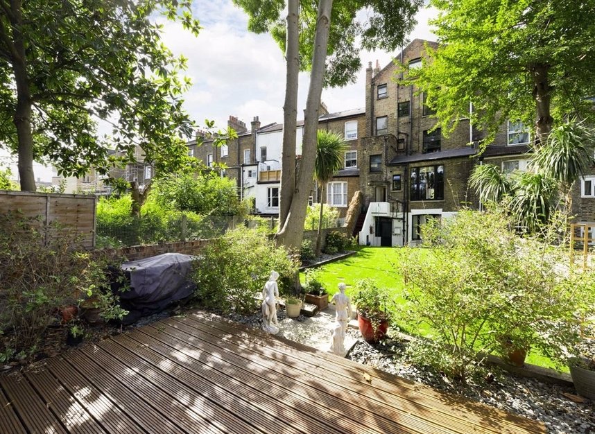 London - 2 Bed Flat, Amhurst Road, E8 - To Rent Now for £2,800.00 p/m