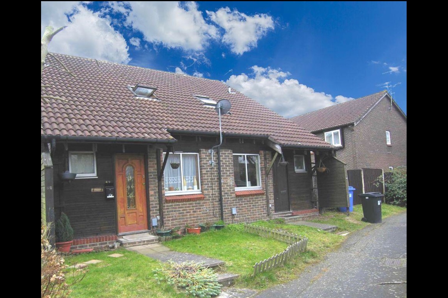 Woking - 1 Bed End Terrace, Willowmead Close, GU21 - To Rent Now for £ ...