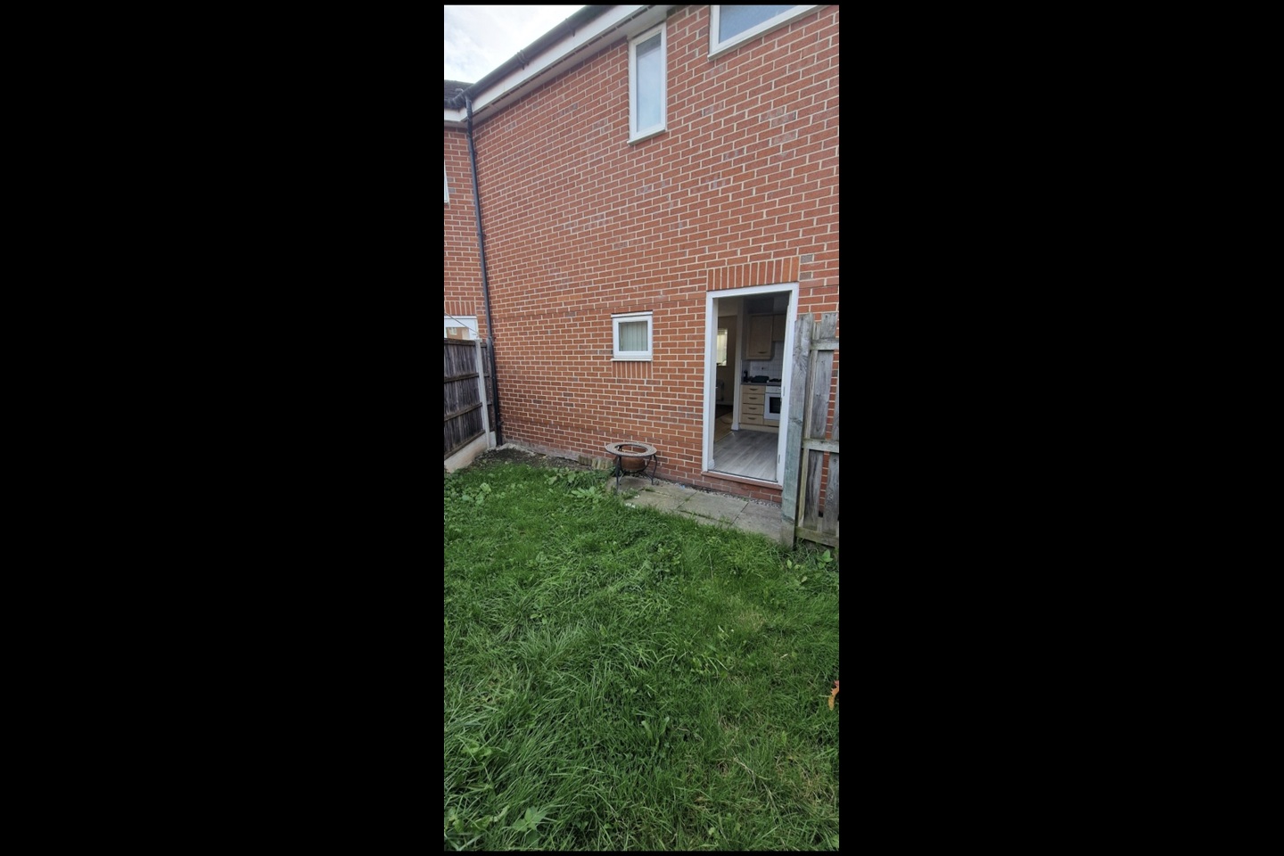 Gorton - 2 Bed Terraced House, Rawsthorne Avenue, M18 - To Rent Now for ...