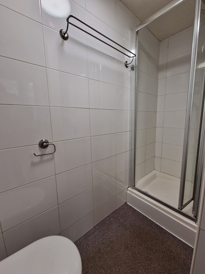 London - Studio Flat, Callcott Road, NW6 - To Rent Now for £1,300.00 p/m