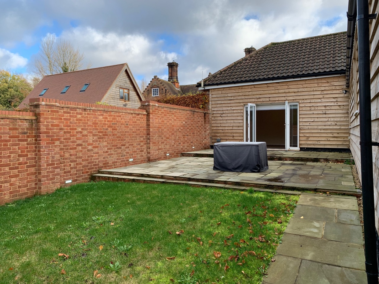 Colney, Norwich - 3 Bed Bungalow, Old Hall Mews, NR4 - To Rent Now for ...