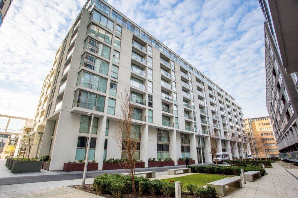 London - 1 Bed Flat, Denison House, E14 - To Rent Now for £2,200.00 p/m