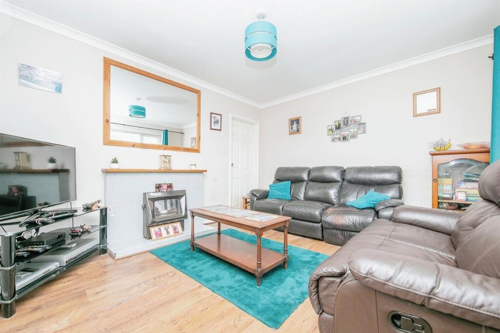 Stanway, Colchester - 4 Bed Semi-Detached House, Winstree Road, CO3 ...