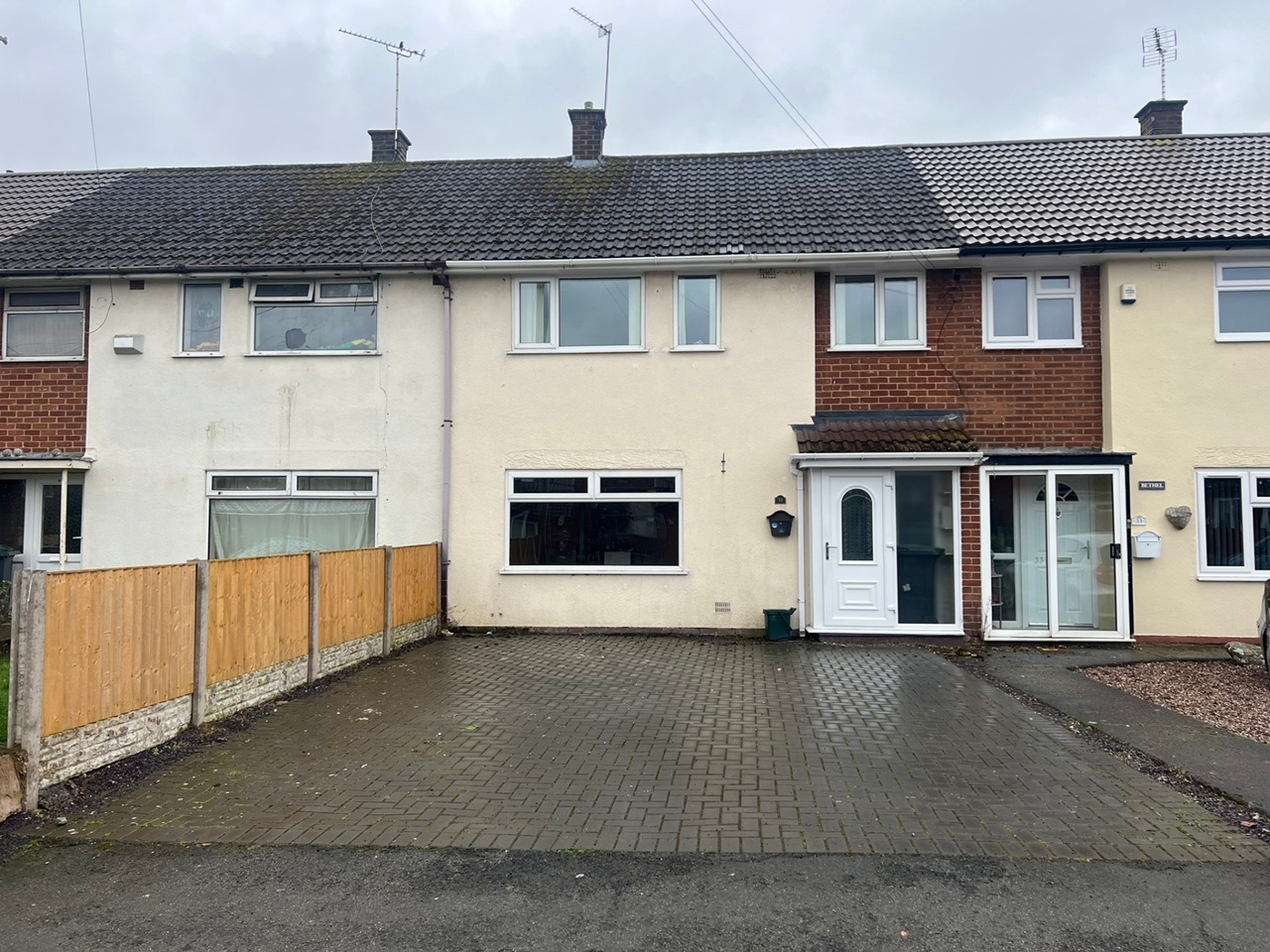 Mold - 4 Bed Terraced House, Elm Drive, CH7 - To Rent Now for £1,000.00 p/m