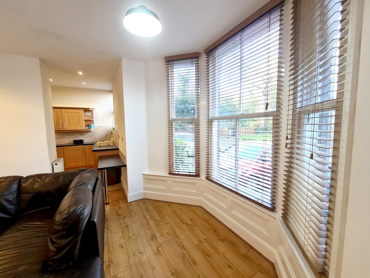 Rotherham - 1 Bed Flat, Hartshaw, S60 - To Rent Now for £750.00 p/m