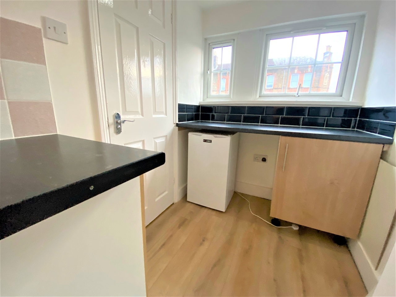 London - Studio Flat, Stondon Park, SE23 - To Rent Now for £1,250.00 p/m