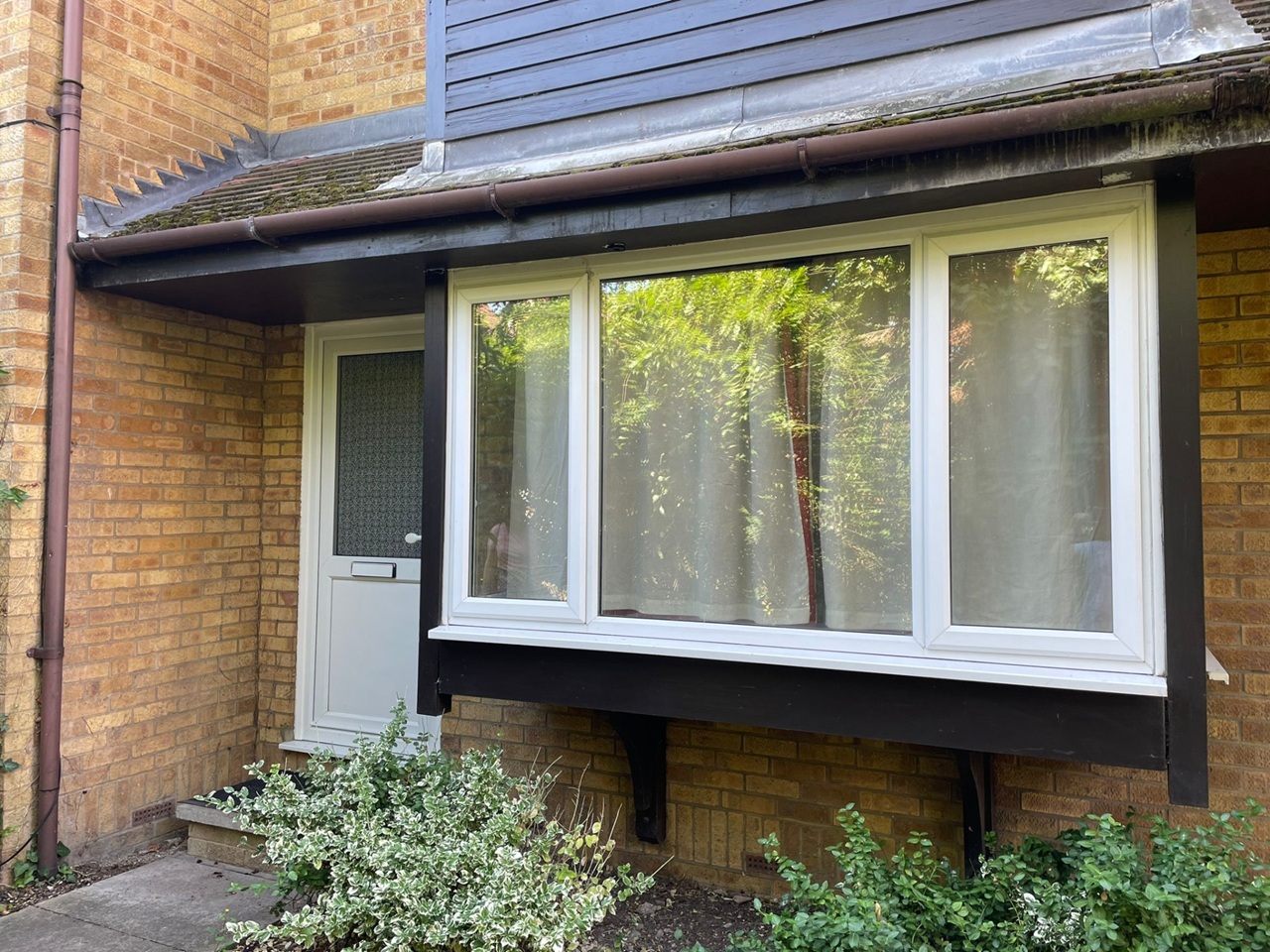 Dartford - Studio Flat, Knights Manor Way, DA1 - To Rent Now for £965. ...