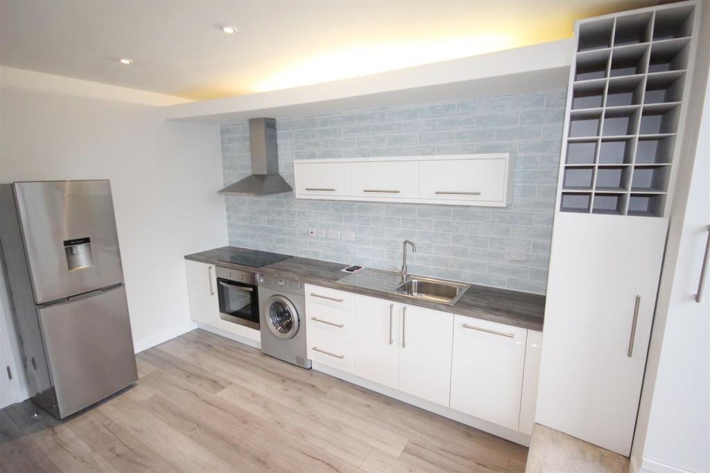 Northampton - 2 Bed Flat, Duke Street, NN1 - To Rent Now for £995.00 p/m