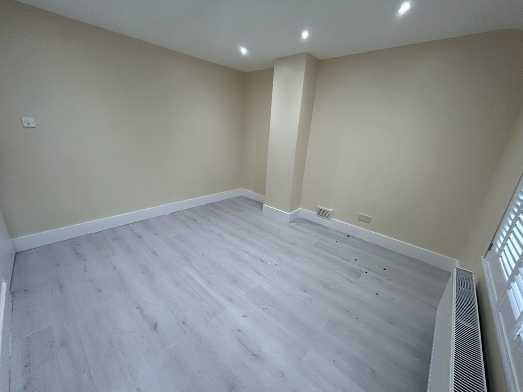 Essex - 2 Bed Terraced House, Hedgemans Road, RM9 - To Rent Now for £ ...