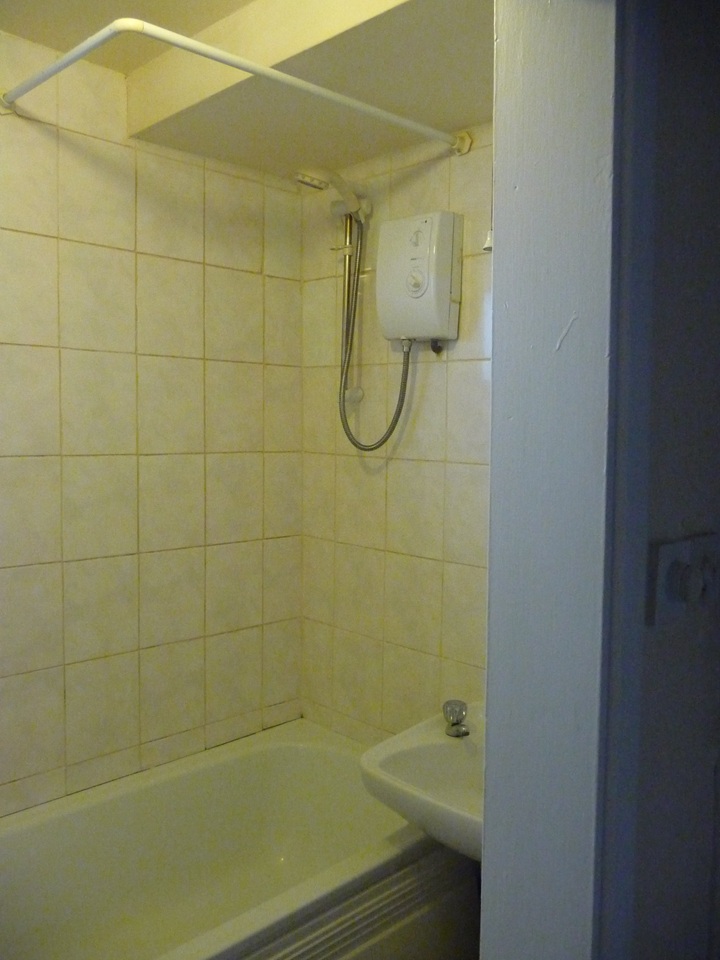 Grantham - 1 Bed Flat, Wroxall Drive, NG31 - To Rent Now for £495.00 p/m