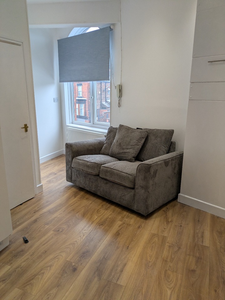 Manchester - 2 Bed Flat, Dickenson Road, M13 - To Rent Now for £995.00 p/m