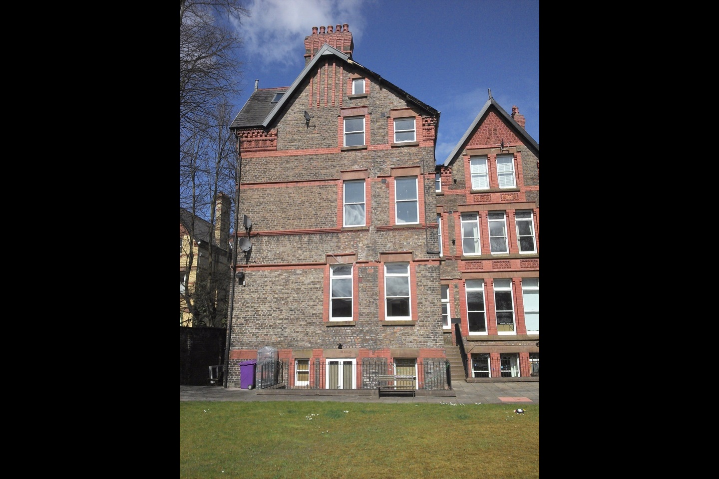 Liverpool - 2 Bed Flat, Aigburth Drive, L17 - To Rent Now for £1,250.00 p/m