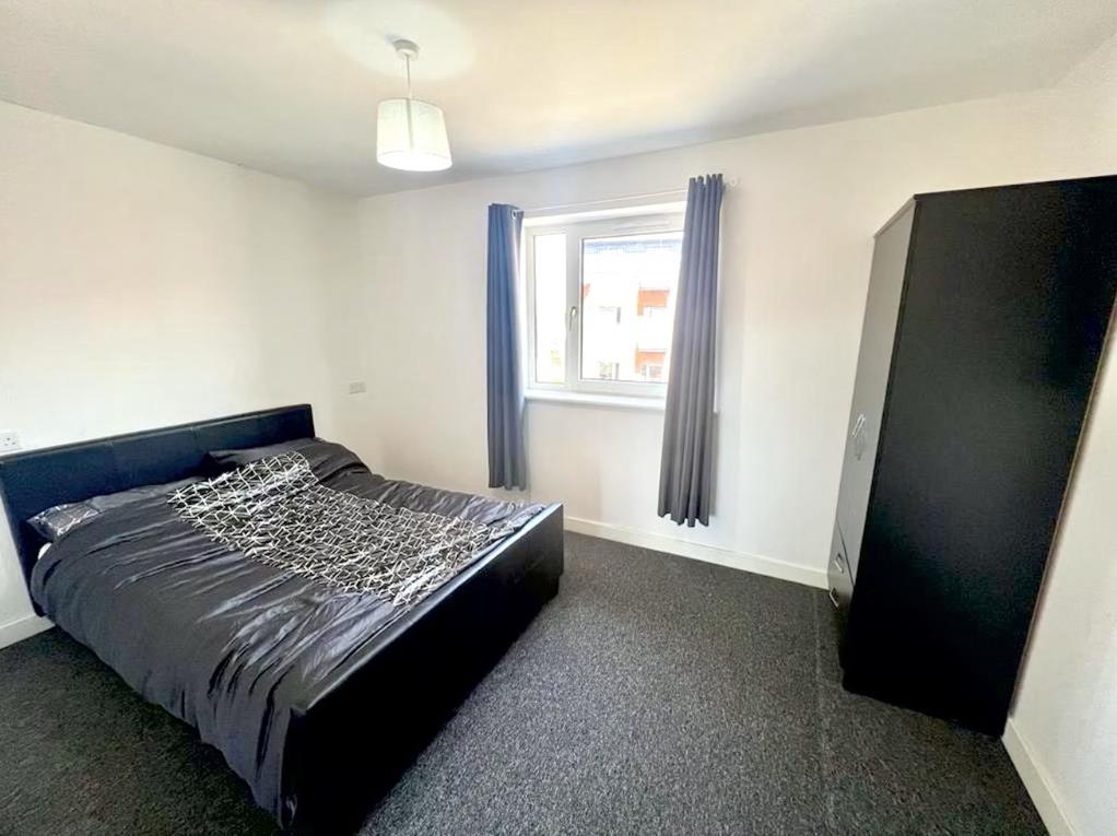 Wolverhampton - 2 Bed Flat, Broad Gauge Way, WV10 - To Rent Now for £ ...