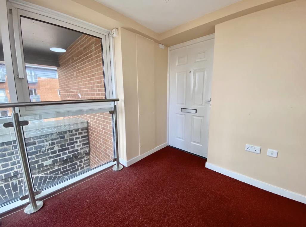Wolverhampton - 2 Bed Flat, Broad Gauge Way, WV10 - To Rent Now for £ ...