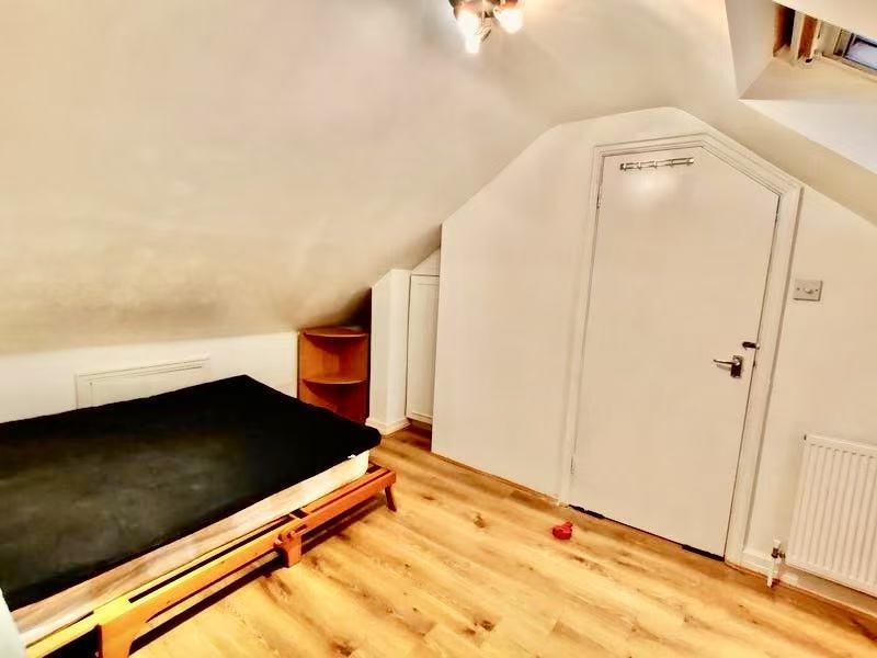 London - Studio Flat, Sunningfields Road, NW4 - To Rent Now for £800.00 p/m