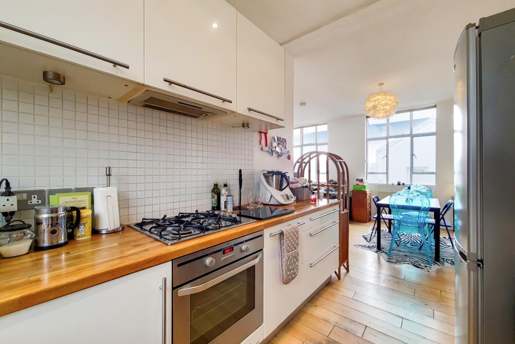 London - 3 Bed Flat, Springbok Works, N16 - To Rent Now for £3,750.00 p/m