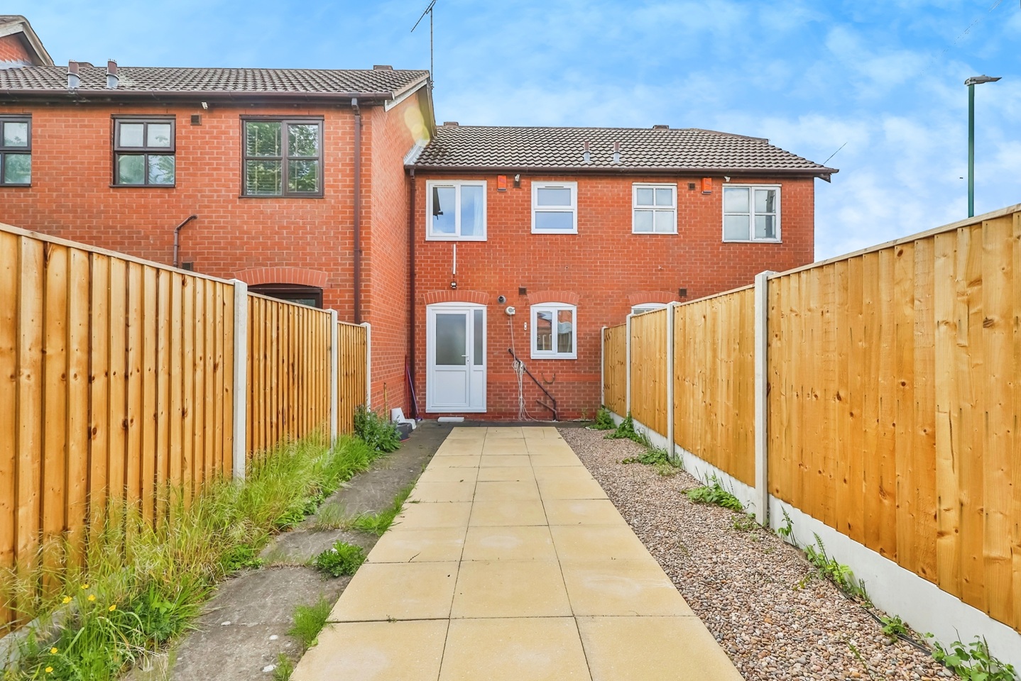 Lenton - 2 Bed Terraced House, Shelby Close, NG7 - To Rent Now for £995 ...
