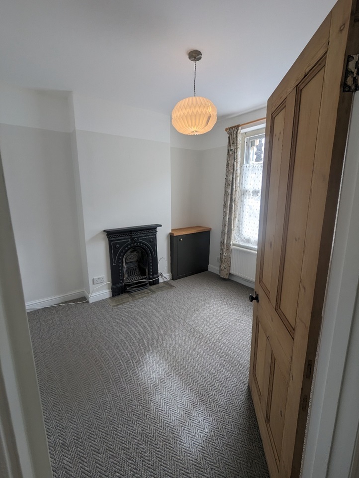 Cardiff - 2 Bed Terraced House, Spring Gardens Terrace, CF24 - To Rent ...