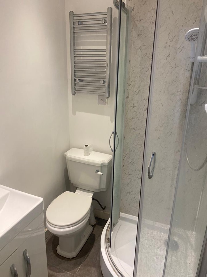 Thornton Heath - Studio Flat, Quadrant Road, CR7 - To Rent Now for £1,100.00 p/m