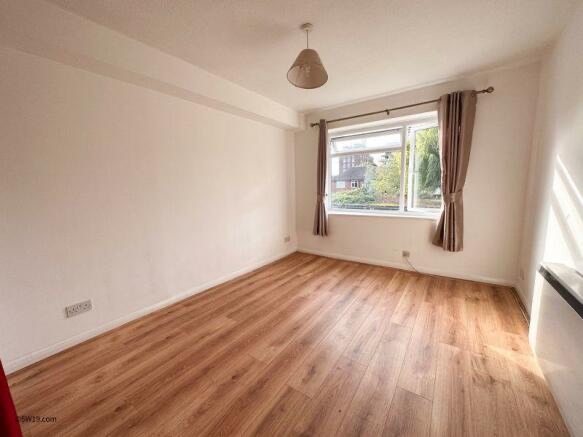 London - 2 Bed Flat, Selbridge Court, SW19 - To Rent Now for £2,100.00 p/m