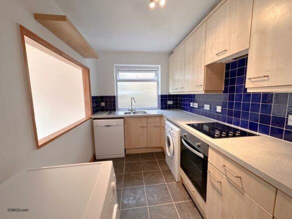 London - 2 Bed Flat, Selbridge Court, SW19 - To Rent Now for £2,100.00 p/m