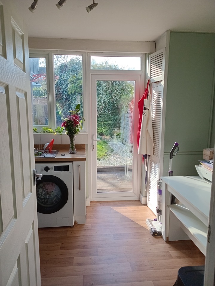 Bexleyheath - 2 Bed Terraced House, Parkside Avenue, DA7 - To Rent Now ...
