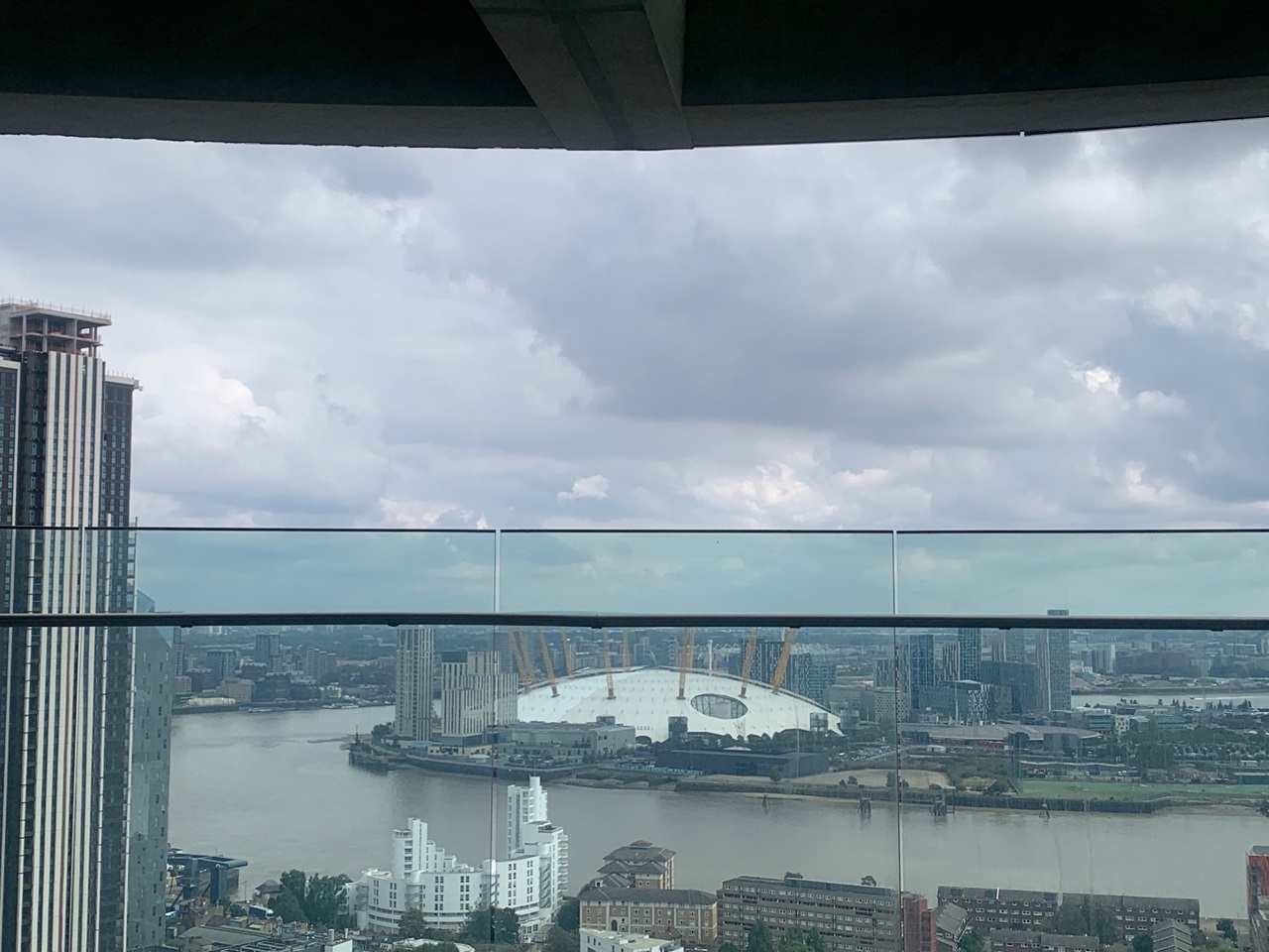 London - 2 Bed Flat, Arena Tower, E14 - To Rent Now for £3,600.00 p/m