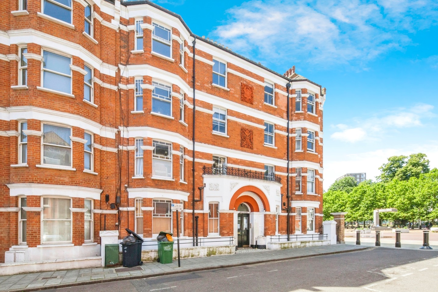 London - 3 Bed Flat, Norfolk House, SW2 - To Rent Now for £2,650.00 p/m