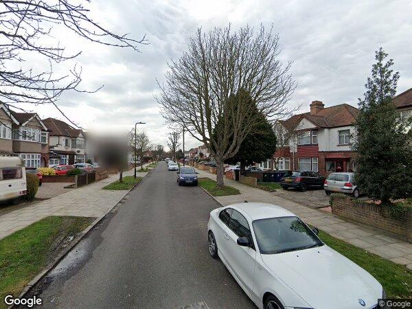 Norwood Green - 4 Bed Semi-Detached House, Alleyn Park, UB2 - To Rent ...