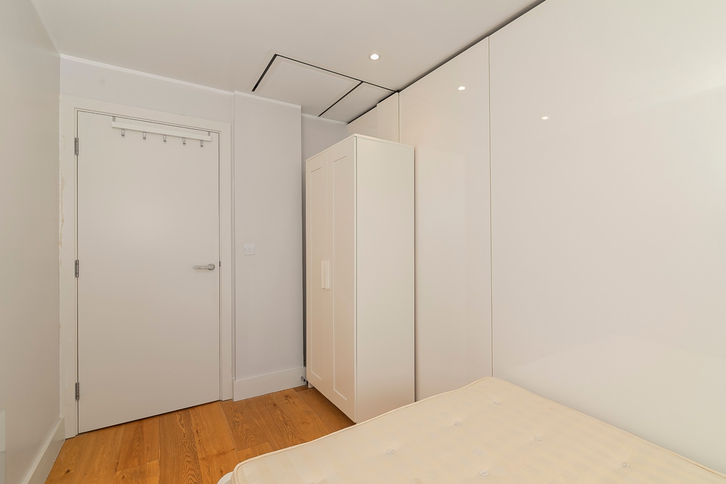 London - 2 Bed Flat, Tiltman Place, N7 - To Rent Now for £2,425.00 p/m