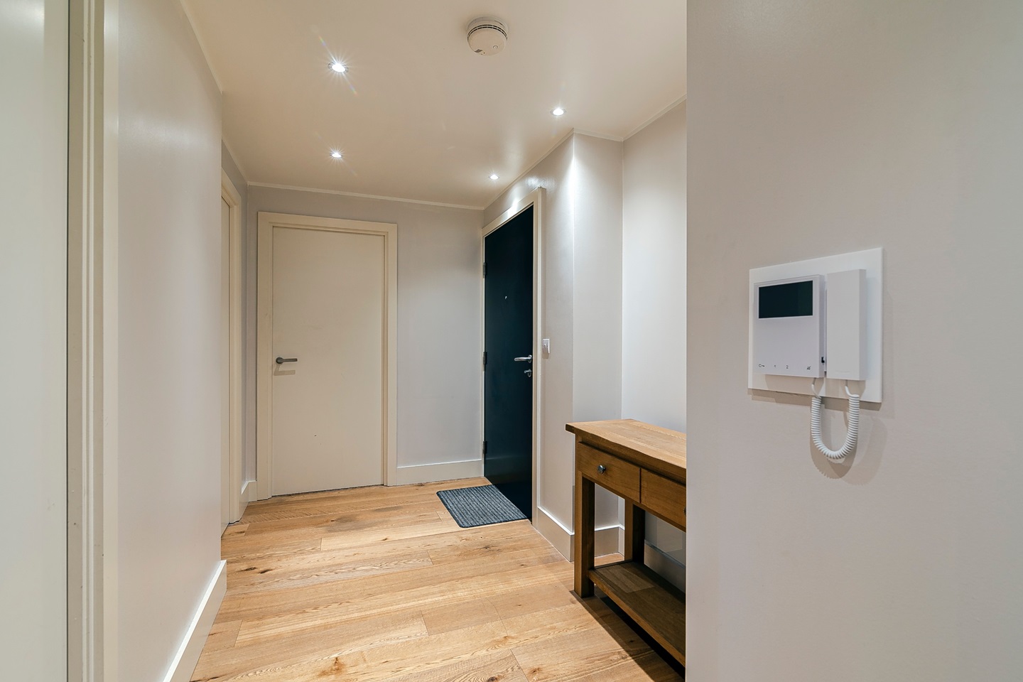 London - 2 Bed Flat, Tiltman Place, N7 - To Rent Now for £2,425.00 p/m