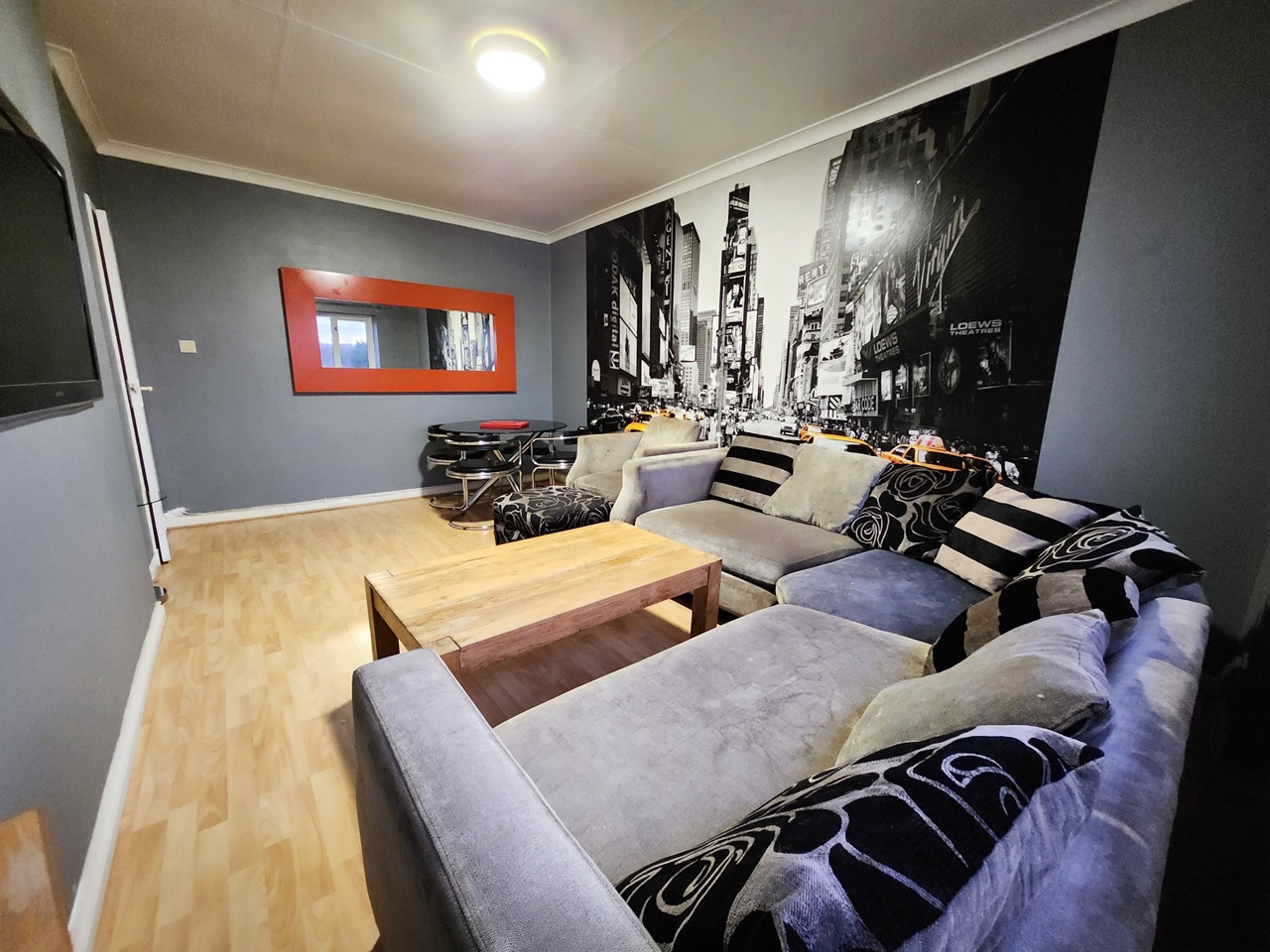 Glasgow - 3 Bed Flat, Friarton Road, G43 - To Rent Now for £1,050.00 p/m