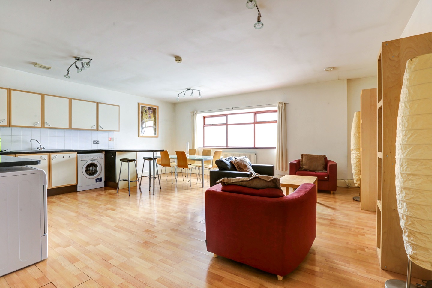Manchester - 2 Bed Flat, Regents Court, M1 - To Rent Now for £1,150.00 p/m