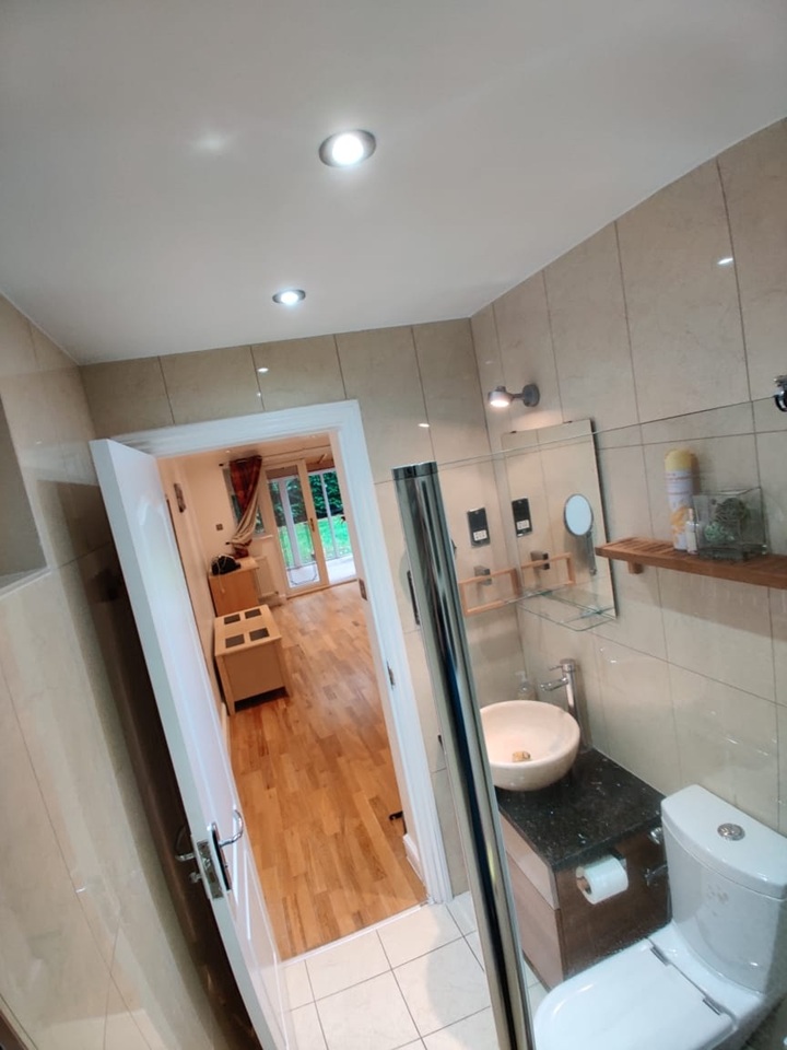 Thornton Heath - 1 Bed Flat, Namton Drive, CR7 - To Rent Now for £1,400 ...