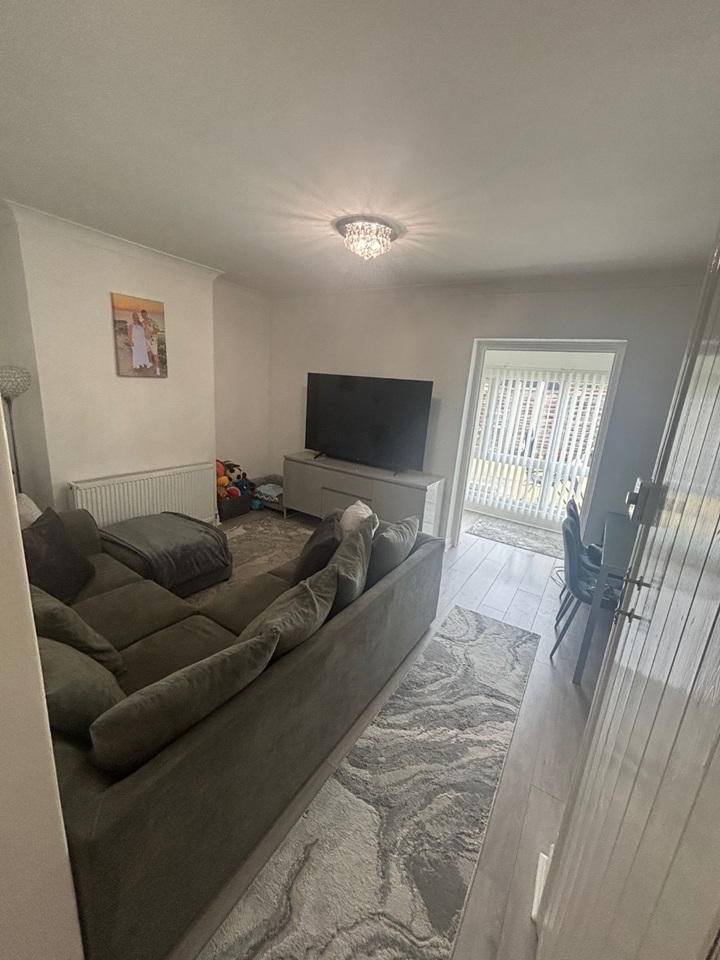 Bexleyheath - 2 Bed Maisonette, Martens Avenue, DA7 - To Rent Now for £ ...