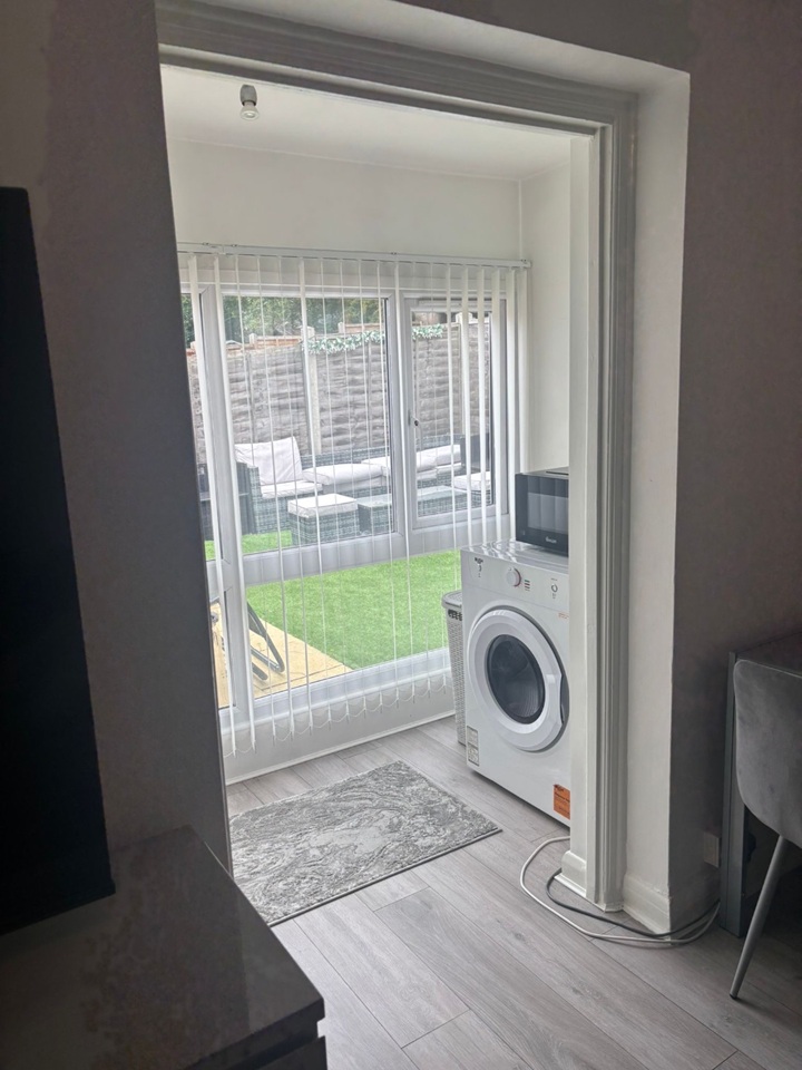 Bexleyheath - 2 Bed Maisonette, Martens Avenue, DA7 - To Rent Now for £ ...